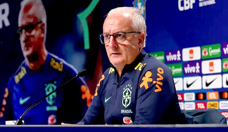 Seleção inspira o mundo e precisa voltar a vencer, diz Dorival Júnior